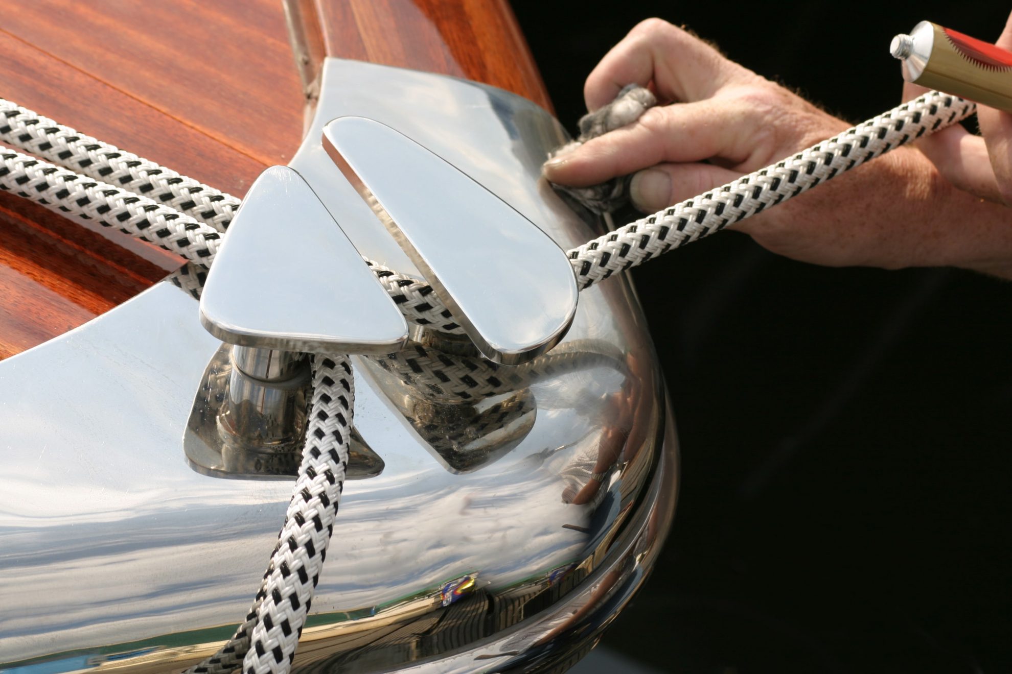 Gold Isinglass Windows Cleaning Polishing | Team nutz